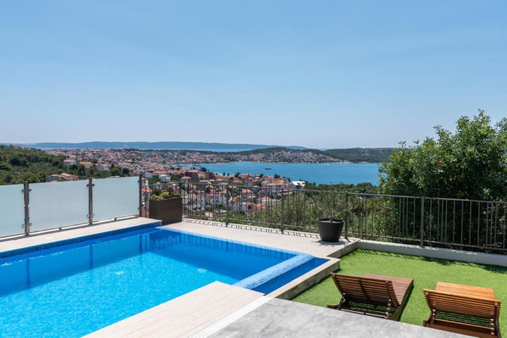 Villa Goldy Holiday Home Trogir-čiovo - Trogir