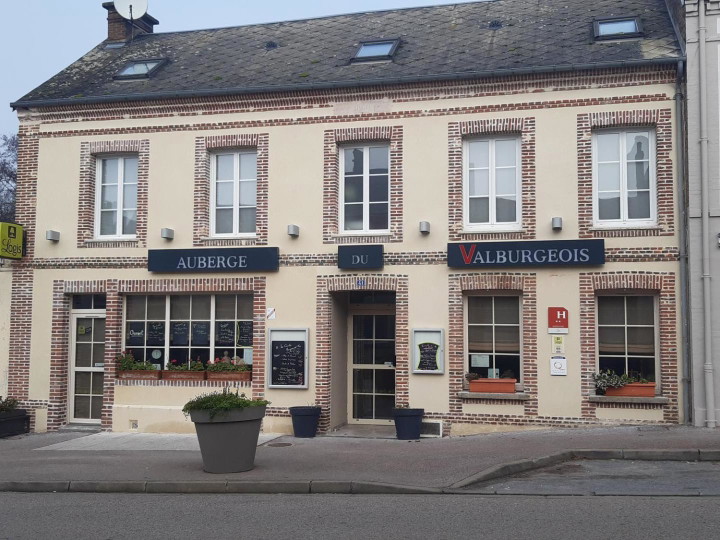 Logis Hôtel Restaurant Auberge Du Valburgeois - Orne