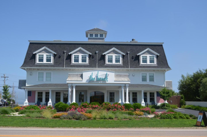 The Break Hotel - Rhode Island