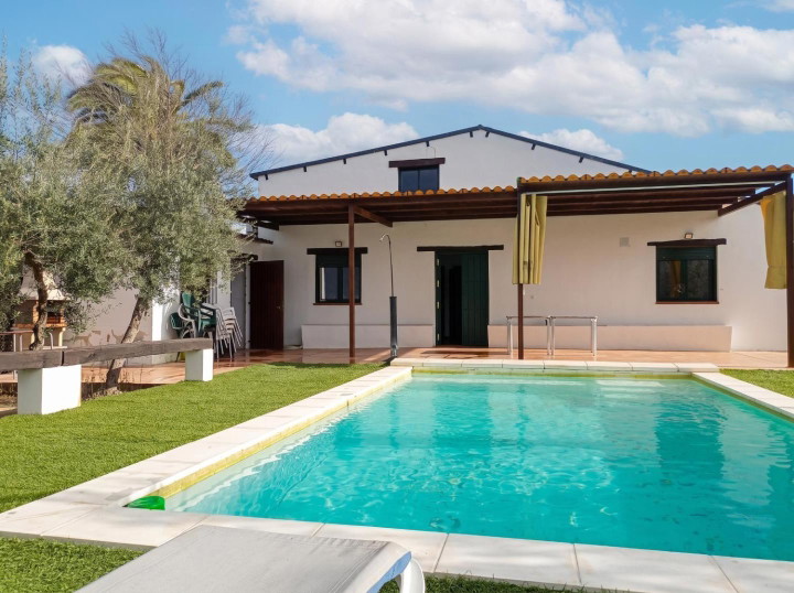 Modern Villa With Pool In Valleverde, 110 M² - Arahal