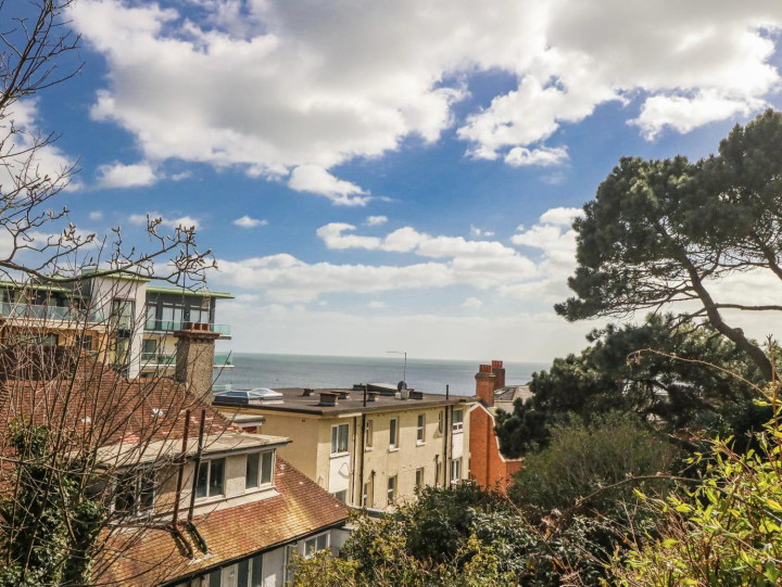 Clifftop House - Southbourne