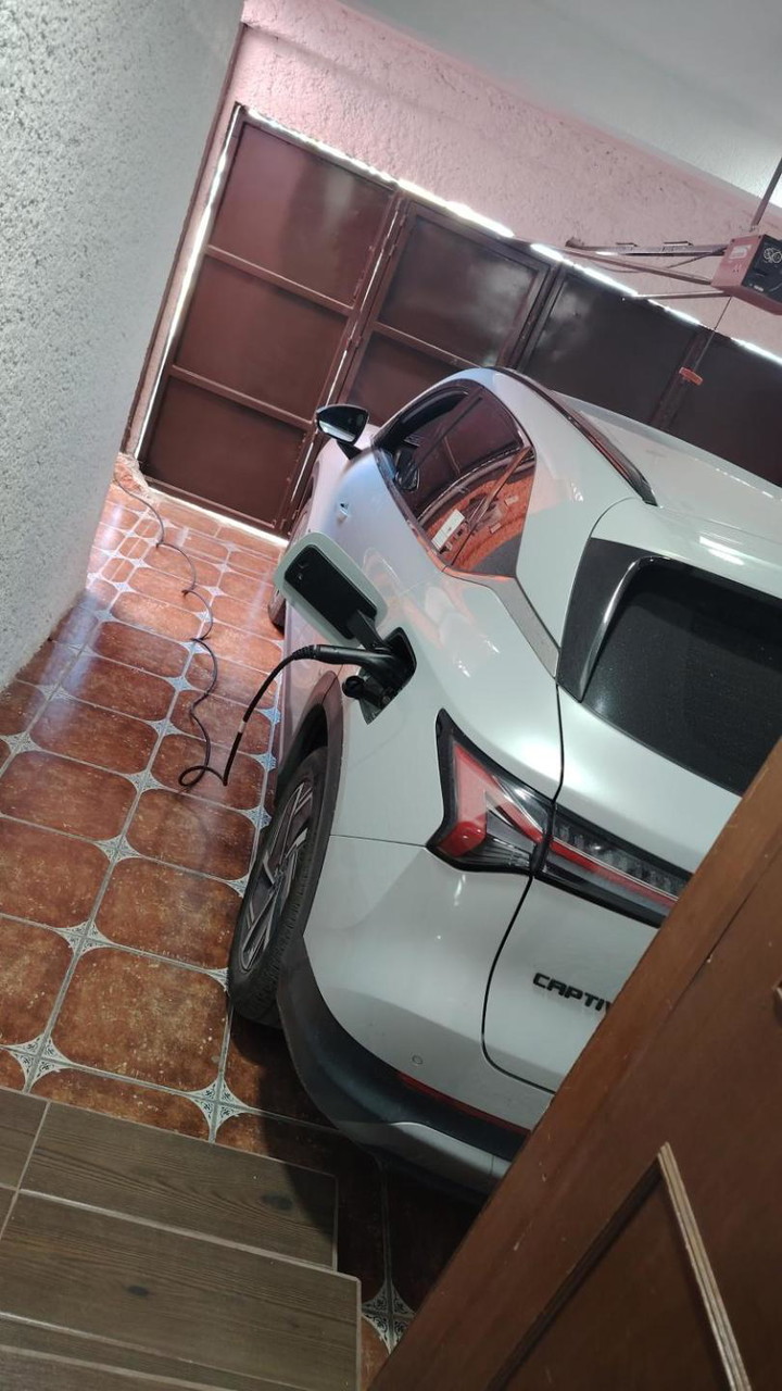 Casa Ideal Cómoda Y Amplia Cerca De 4 Plazas 1 Jardín 10 Minutos De Zona Industrial 5 Minutos Del Centro - San Luis Potosí