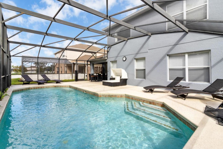 Family Oasis 5br Villa With South Facing Pool And Games Room Near Disney - Kissimmee, FL