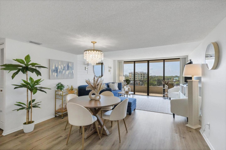 Exclusive 5 Star Condo With Balcony On Siesta Key Sarasota County Condo 1004 - Venice, FL