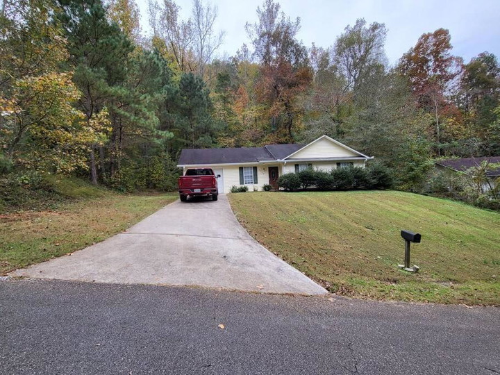 6. Tranquil Cabin In Guntersville - Guntersville, AL