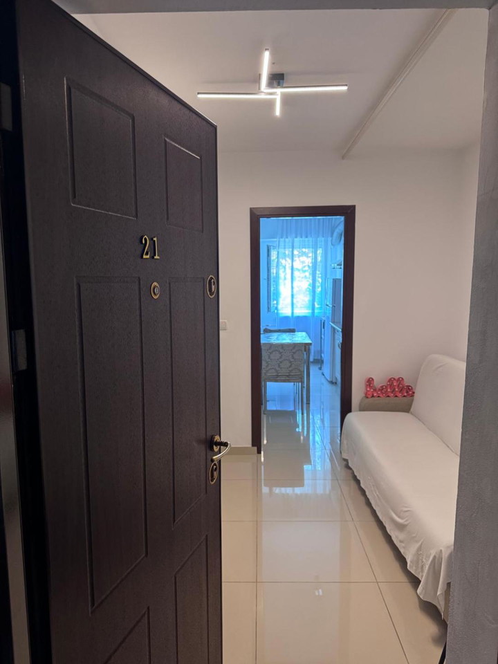 Les Garçons I Cristina - Spacious Studio And Free Parking - Bucharest