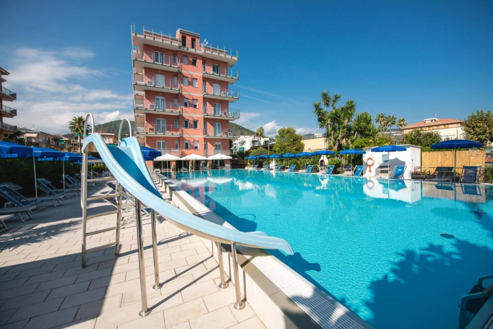 Perla Marina Apartments - Borgio