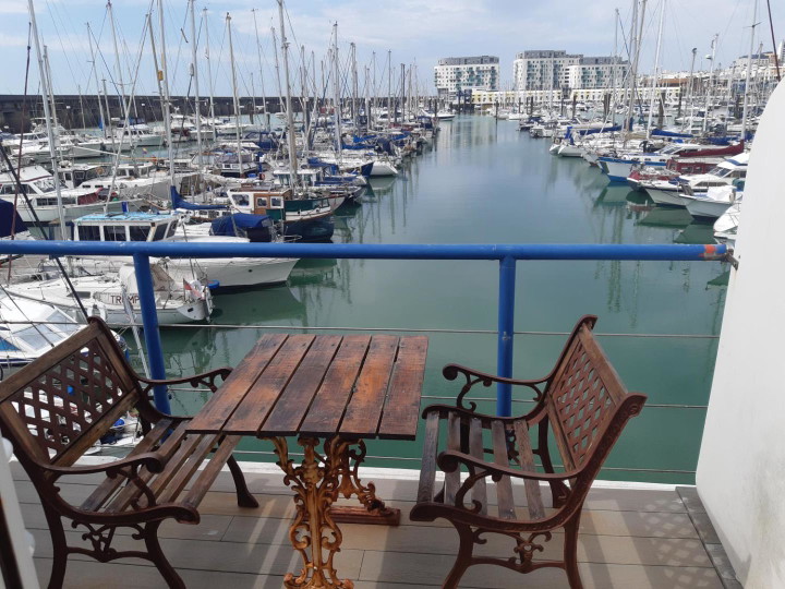 Fantastic Waterside Apartment In Brighton Marina - Brighton Marina