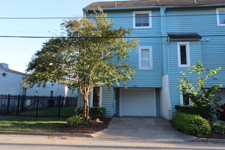 Beach Luxury Townhouse - Virginia