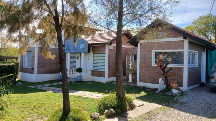 Casa Toda En Planta Baja Con Parque Y Pileta Individual Sobre Asfalto A Pocas Cuadras Del Centro De Merlo - Provincia de Córdoba