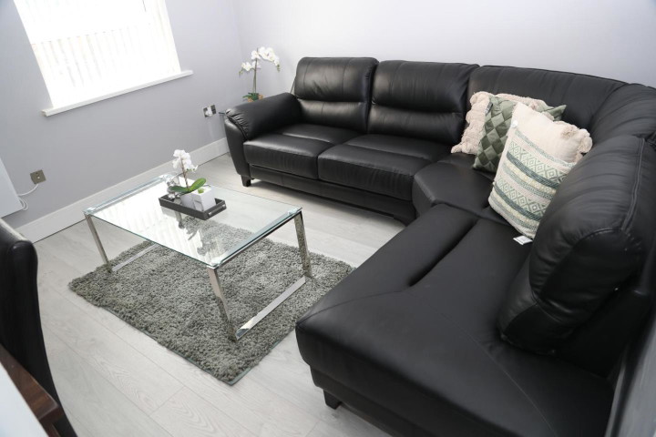 Homely One Bedroom Apartment In Birmingham - Solihull