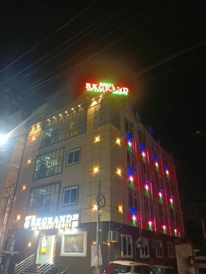 Hotel Rk Grand Near Guntur Railway Station - Maharashtra