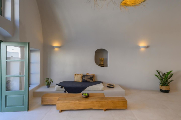 Elements Cave Suites - Santorini