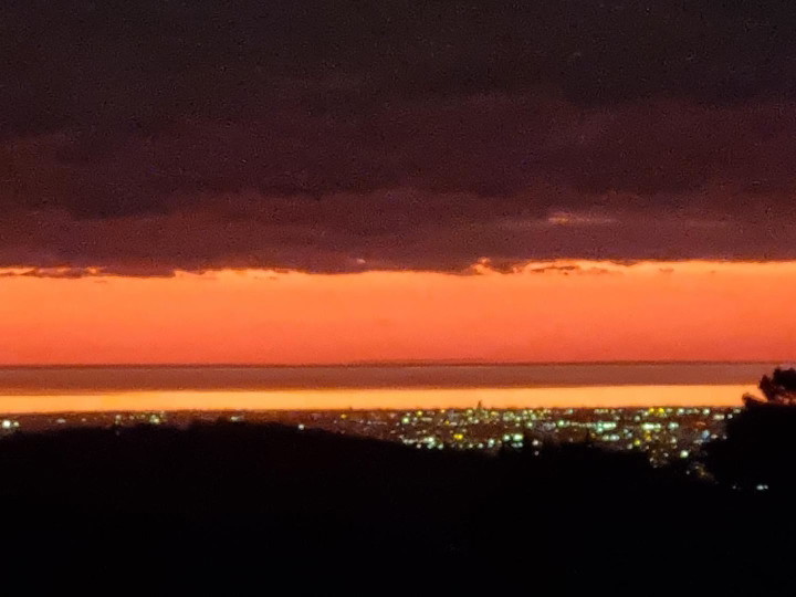 Sunset Hues -Enjoy Peace & Nature - Stirling