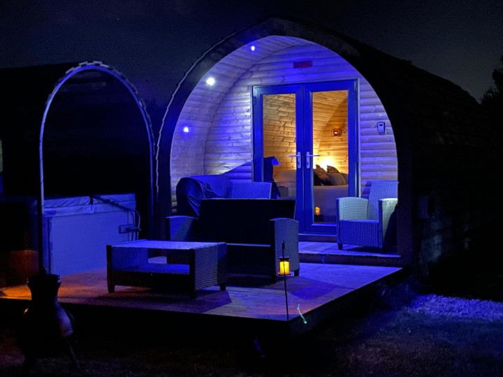 Little Meadow Pods With Hot Tub - Yorkshire