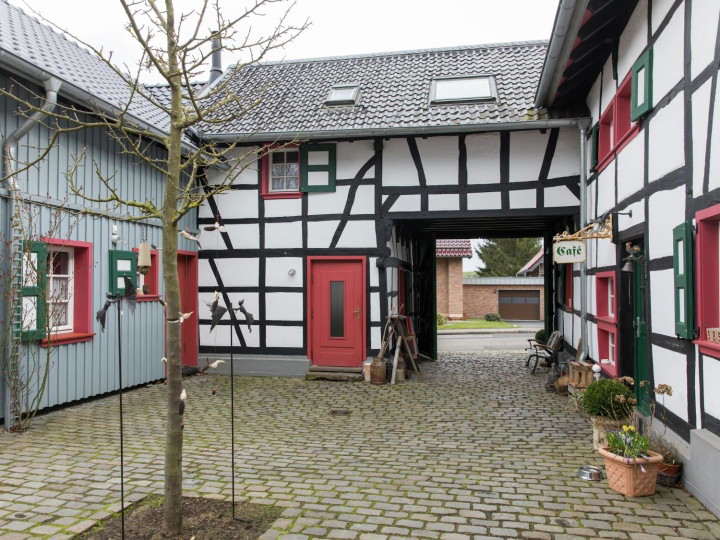 Modernes Apartment Mit Parkplatz In Der Eifel - Schleiden
