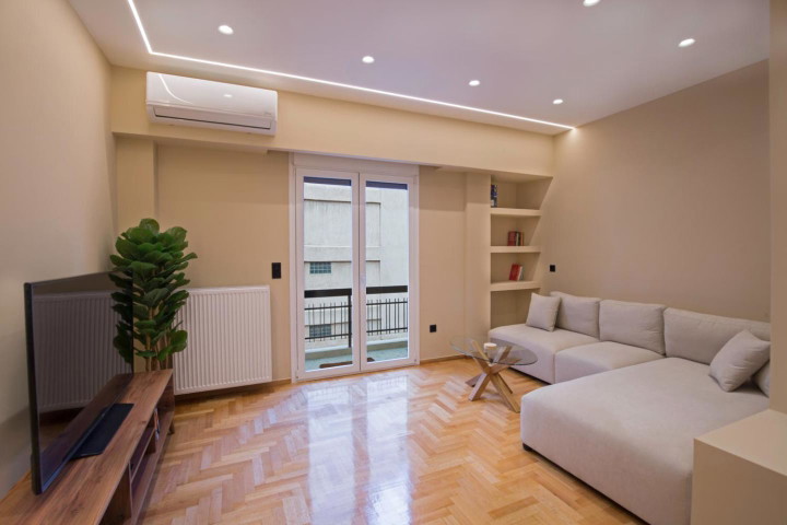Urban Spacious Apartment Near Kallimarmaron - Athen