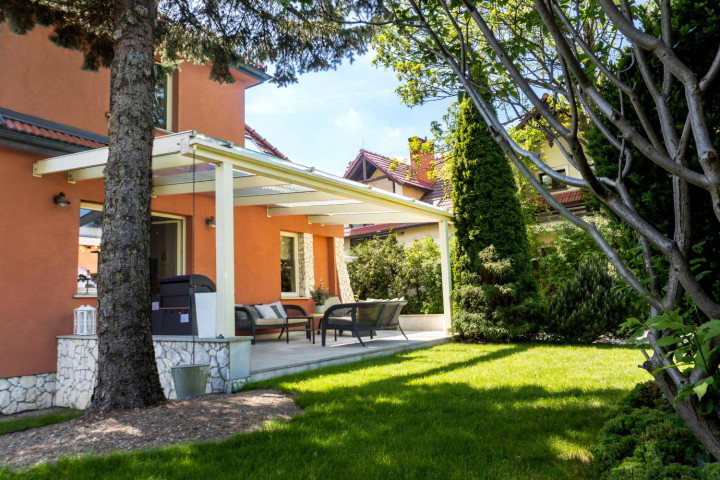 Golden Villas - Elegant Family Villa With Garden Near Krakow - Krakow