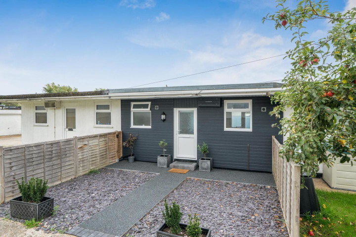 The Chalet Self Contained With Patio - Bridport