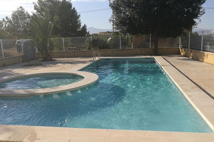 Casa Accesible De Campo Muy Grande, Con Piscina Y Pistas - Fortuna