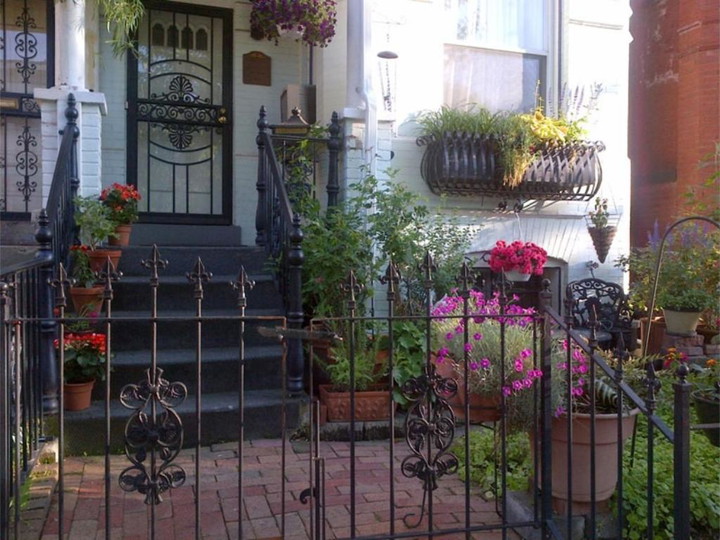 Ledroit Park Renaissance B&b - Bethesda, MD