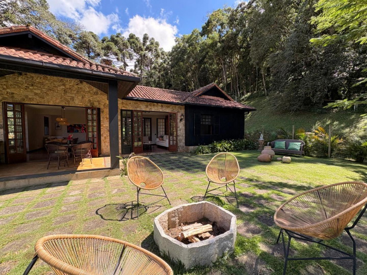 Casa 04 Vale Boa Vista - Casa Charmosa Com 3 Suítes E Acesso à ÁRea De Lazer Completa De Condomínio - Teresópolis