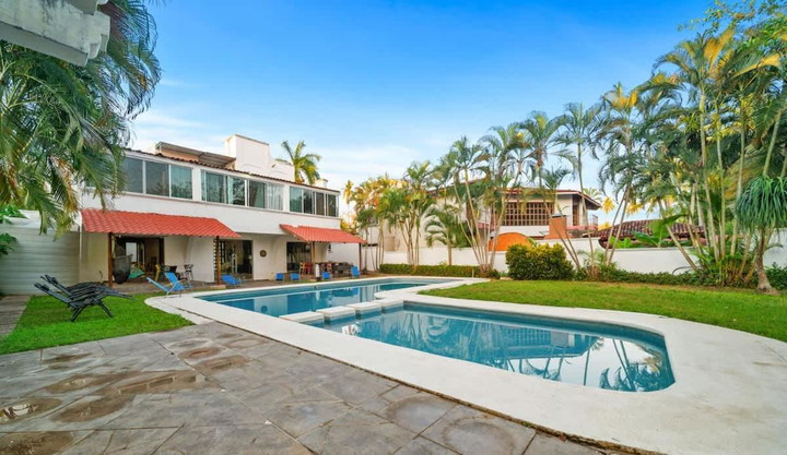 Tranquilo - Private Pool Near Beach Sleeps 16 - Zihuatanejo