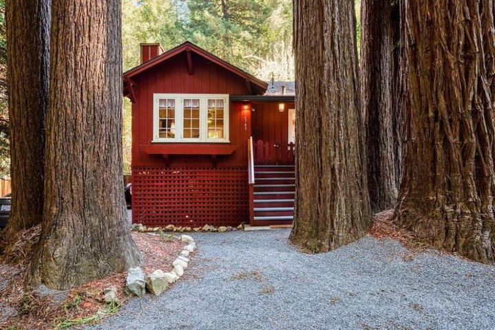 Redwood Retreat! Redwoods! Walk To River!! Hot Tub!! Bbq! Central Air!! - Californie