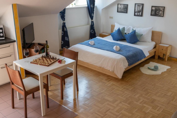 Yeshello Central Station Studio - Klosterneuburg