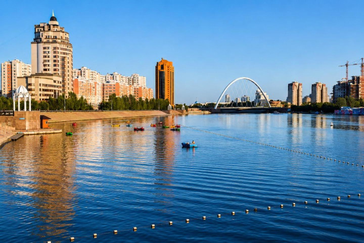 Светлая 2 спальная квартира в историческом центре Астаны - Nur-Sultan