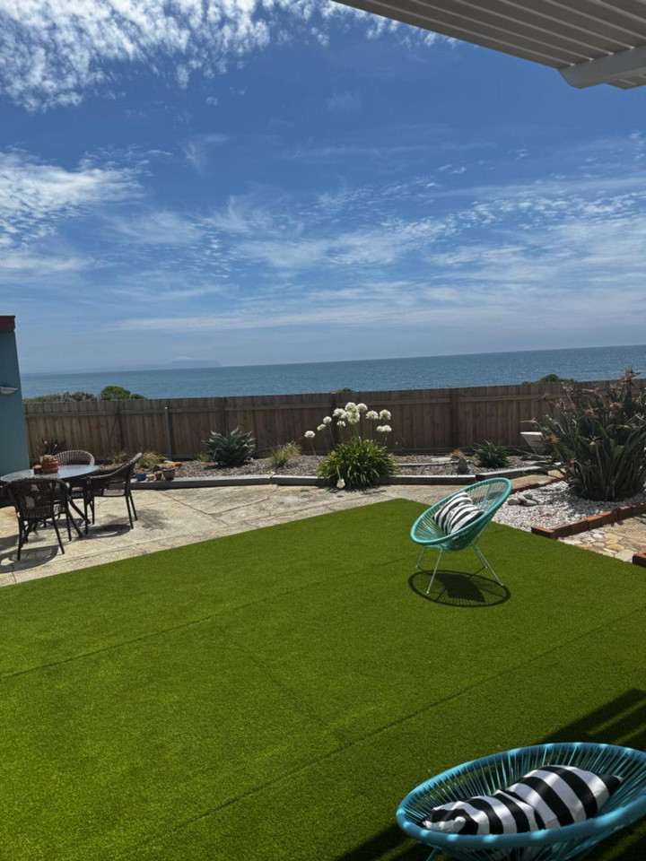 Beach House St Morris - Coastal Accommodation Near Burnie - Somerset