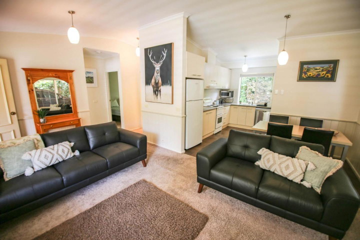 Silver Birches Holiday Village - Unit 8 - Bright
