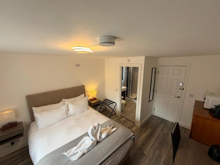 Captain's Rest - Studio - Private En-suite - King-size Bed - Saltburn-by-the-Sea