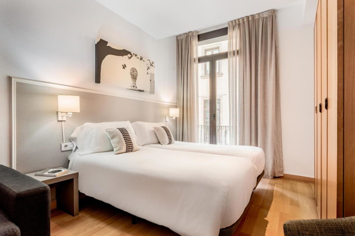 Aspasios Plaza Real Apartments - Barcelona
