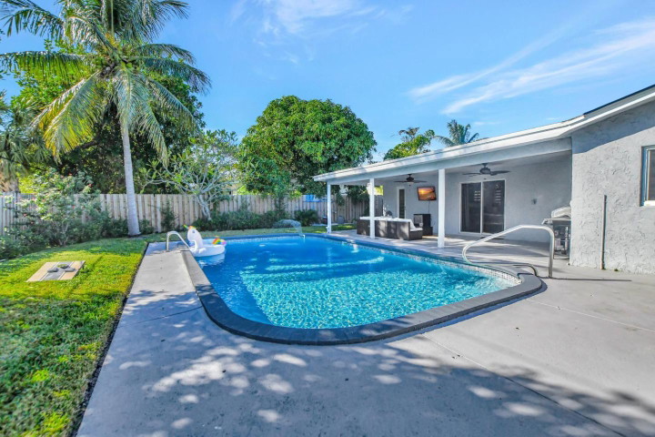 Boca Beauty - Stylish Home With Pool Home - Delray Beach, FL