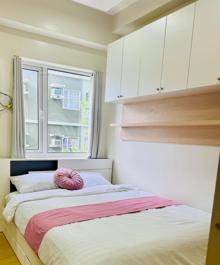 1br Hotel Vibe Condo Fully Furnished Trees Residences Near Sm Fairview - Quezon City