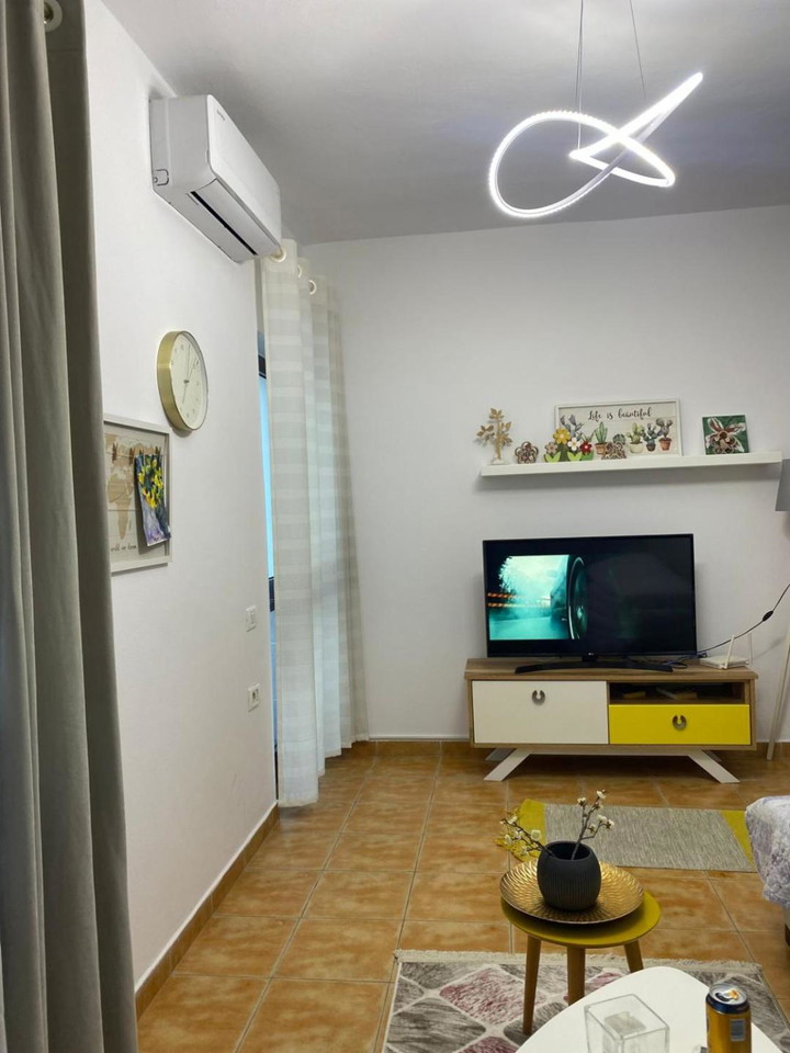Juli's Pazari Nest - Albania