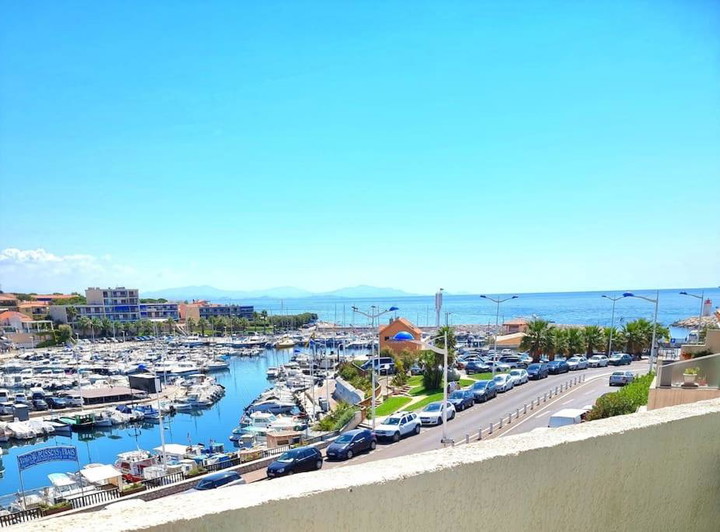 Superbe Appartement Avec Vue Mer Et Terrasse - Sausset-les-Pins