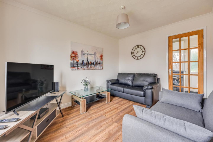 Immaculate Two Bedroom House With Parking - Bedford, Royaume-Uni