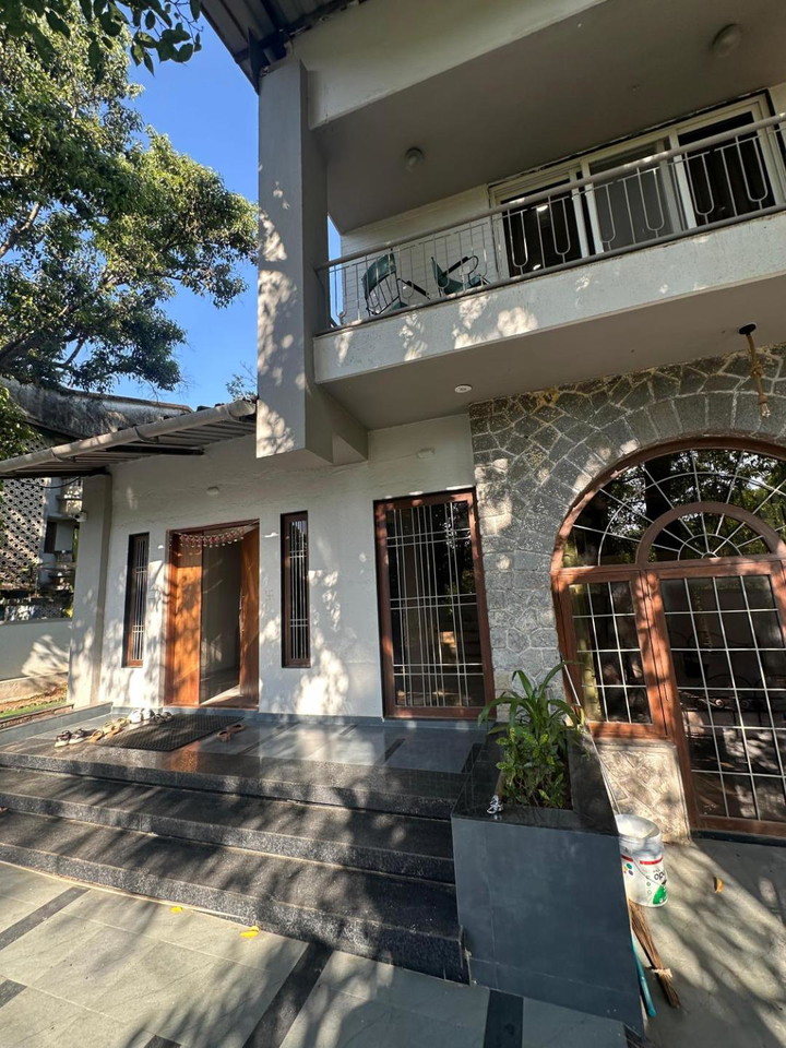 Atishay Villa I 4bhk I Pure Veg I Pvt Pool & Lawn - Lonavla