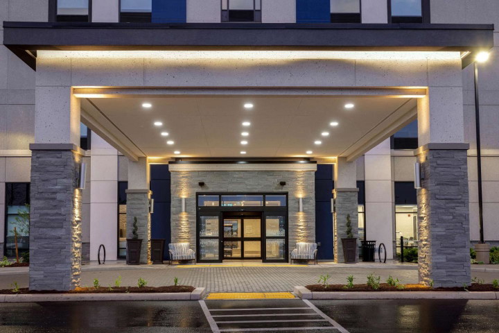 Hampton Inn & Suites Burlington, Ontario, Canada - Hamilton