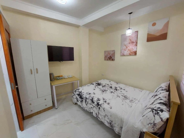 Compostela Guest Room #2 Terrace, Rooftop, Netflix, Wifi - Liloan