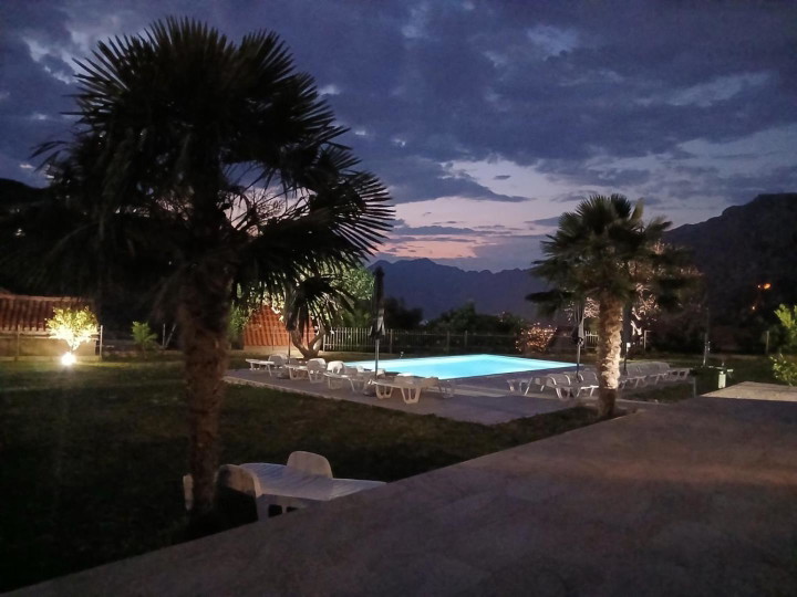 Studio Verde With Swimming Pool - Kotor