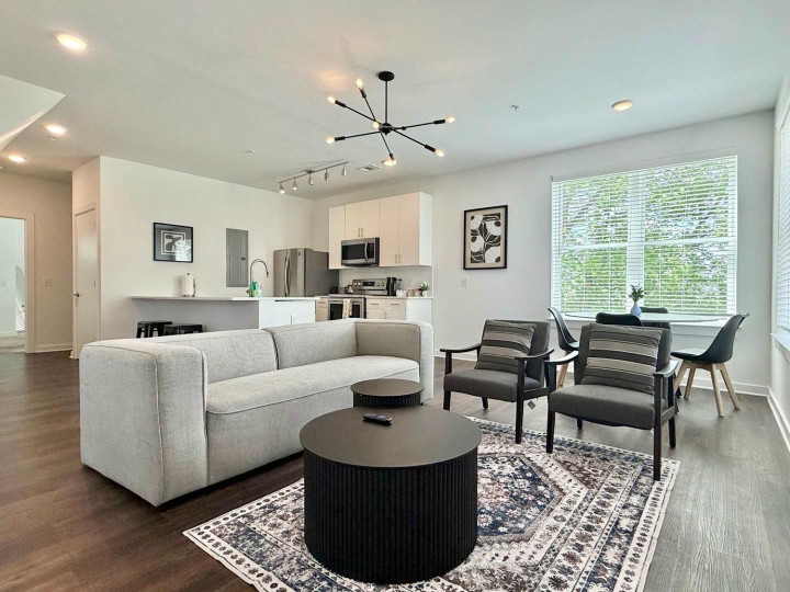 10 Guest Penthouse Multi-level Condo In Atl 542blvd407 - Atlanta