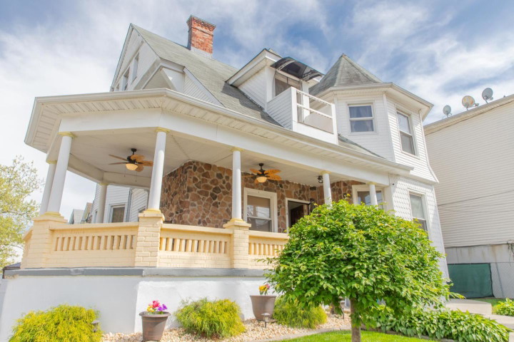 The Cove-bed And Breakfast Style Unit With 3 Bedrooms And Free Parking - Jersey City, NJ