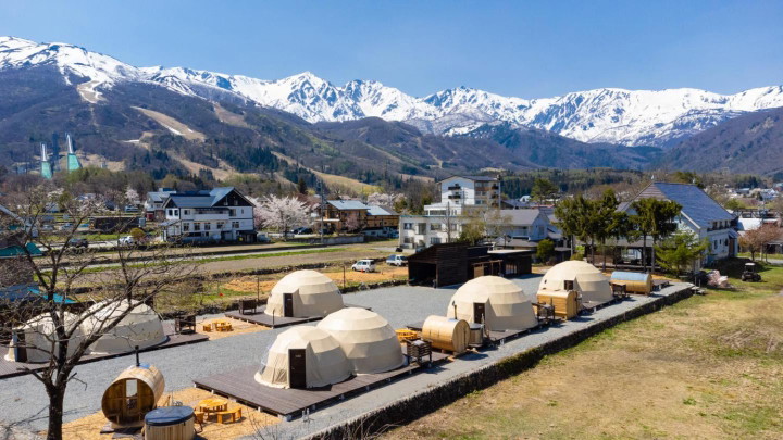 From P - Hakuba