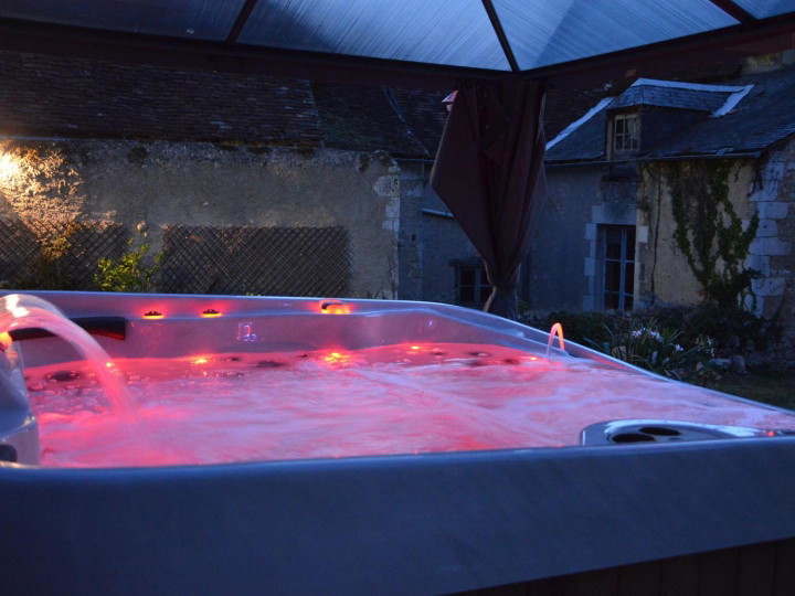 Charmant Gîte Au Cœur Du Berry Avec Jacuzzi Et Terrasse - Le Blanc