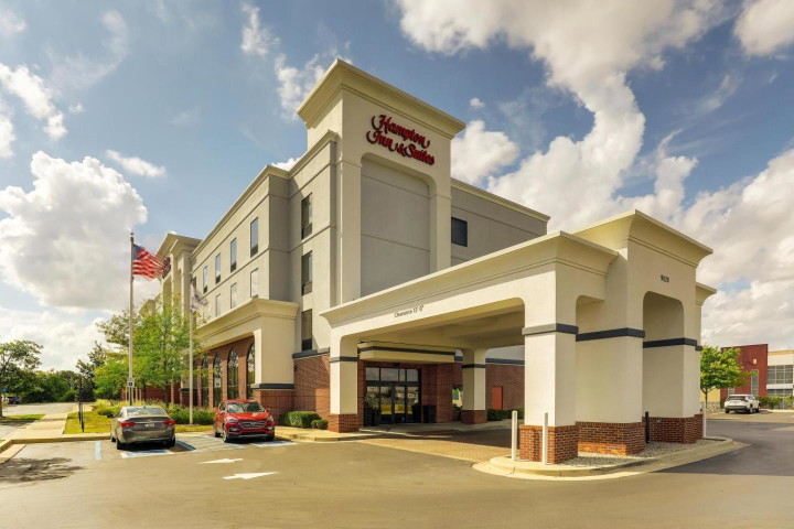 Hampton Inn & Suites Indianapolis-airport - Indianapolis, IN