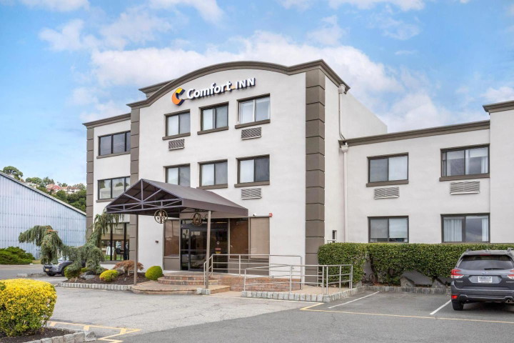 Comfort Inn Edgewater On Hudson River - Long Island, NY