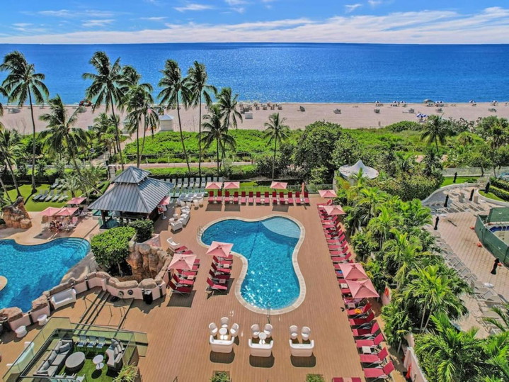 Gorgeous Miami Beach Condo Beach Service 1614 - Miami Beach, FL